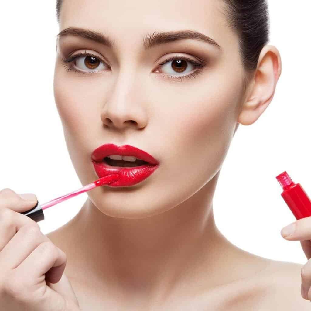Five Products Every Good Makeup Bag Should Always Contain