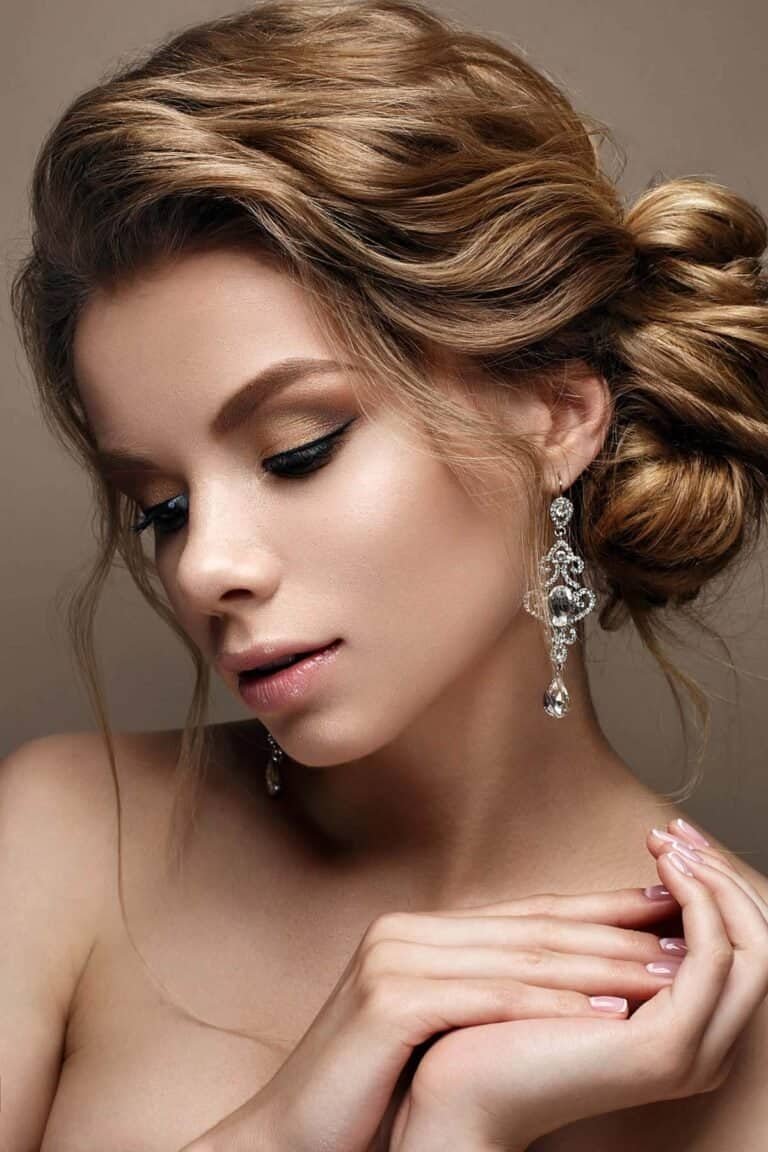 30 Stunning Glam Bride Makeup Ideas for Your Wedding