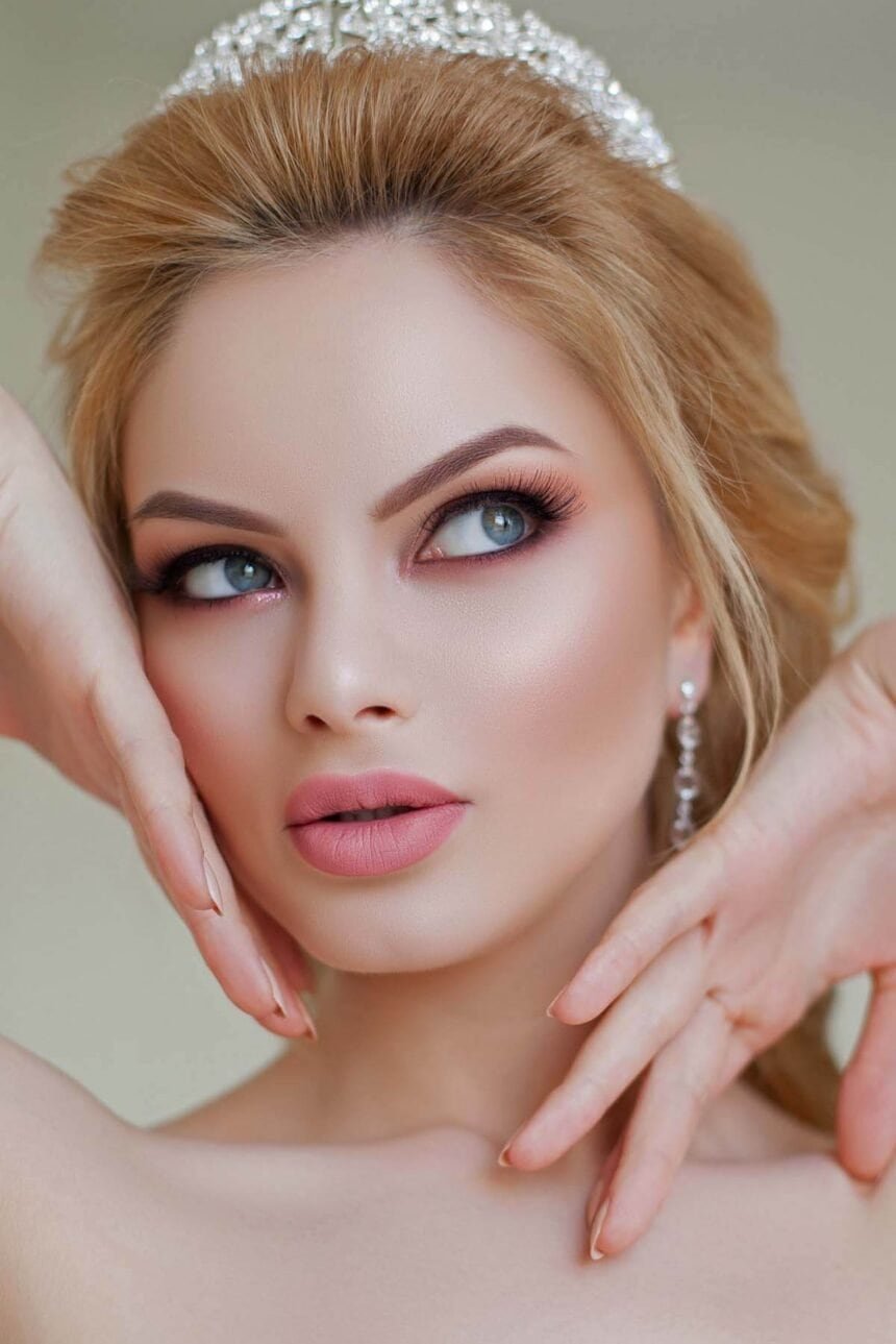30 Stunning Glam Bride Makeup Ideas for Your Wedding