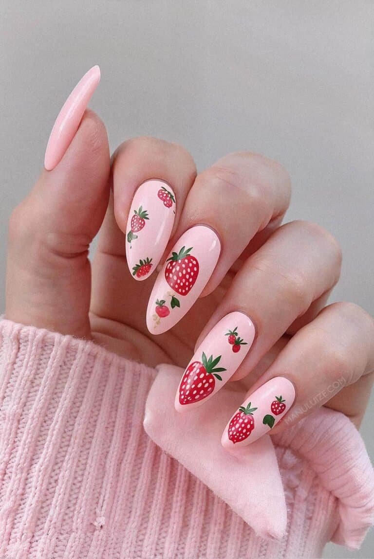 23+ Strawberry Nails That Are Too Cute to Ignore